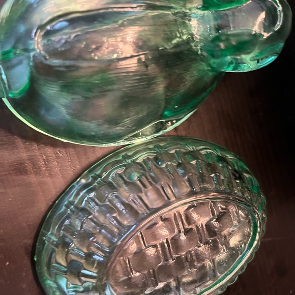 Le Smith | Accents | Vtg 96s Le Smith Green Glass Nesting Rabbit | Poshmark